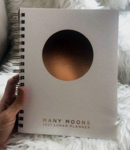 The 2021 Many Moons Lunar Planner – The Moon Studio